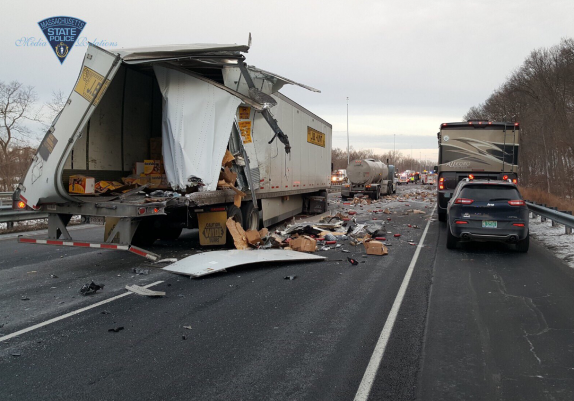 Fatal accident closes all lanes of Interstate 91 northbound at ...